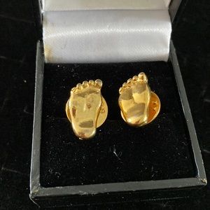 Jewelry | Vintage Pair Of Feet Pins B3 | Poshmark